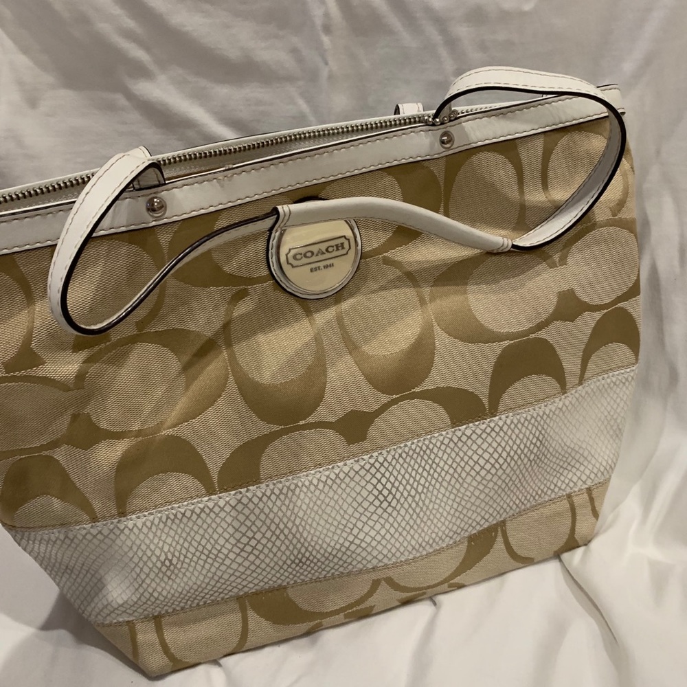 Coach Signature Print Tote Bag With Leather Detail - Gem